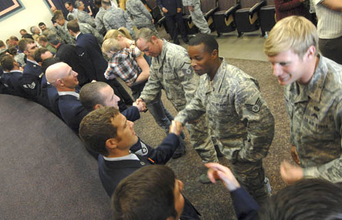 Air Force heroes : This ain't Hell, but you can see it from here